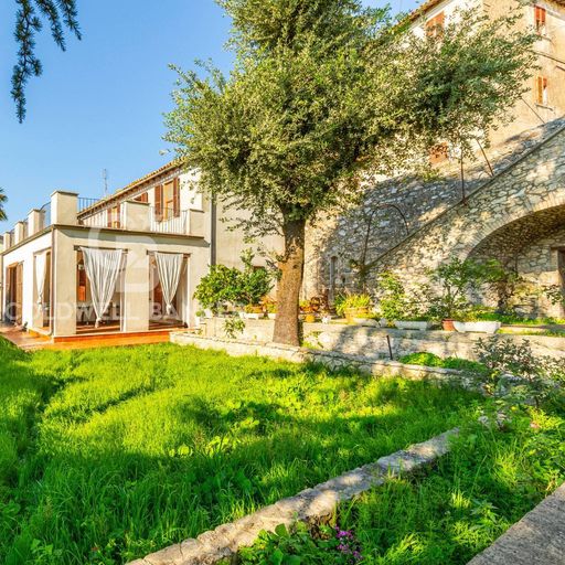 Via Cavour, Montecchio, TR 05020 Italy | Residential - Coldwell Banker ...